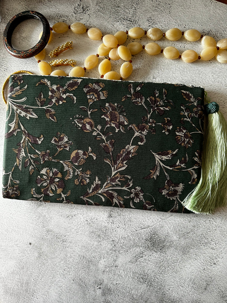 Charlotte – Heirloom Threads