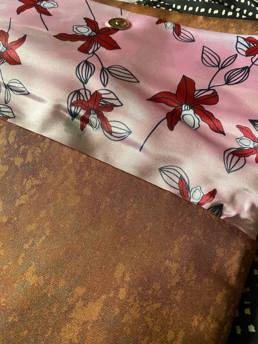 #25 The Singapura Collection – Heirloom Threads