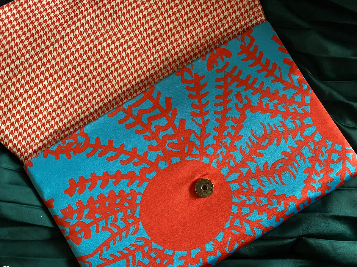 #33 The Singapura Collection – Heirloom Threads