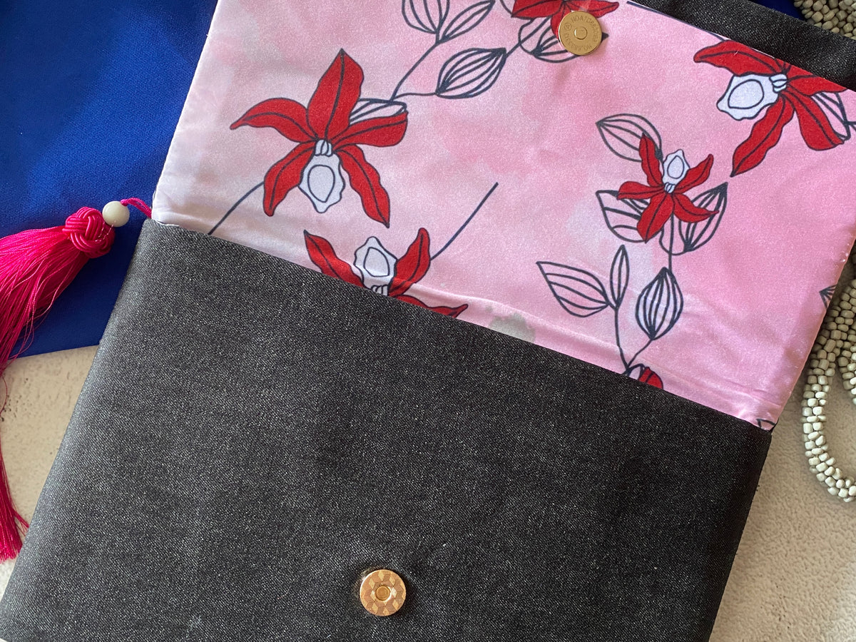 #02 The Singapura Collection – Heirloom Threads