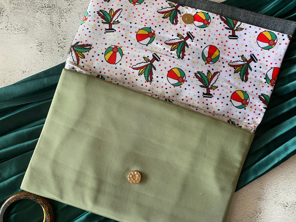 #13 The Singapura Collection – Heirloom Threads